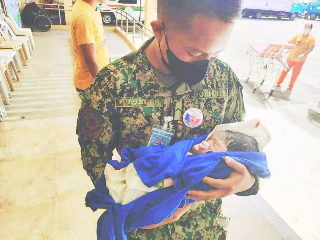 Mother delivers a baby boy inside police car in Biliran town - Leyte ...