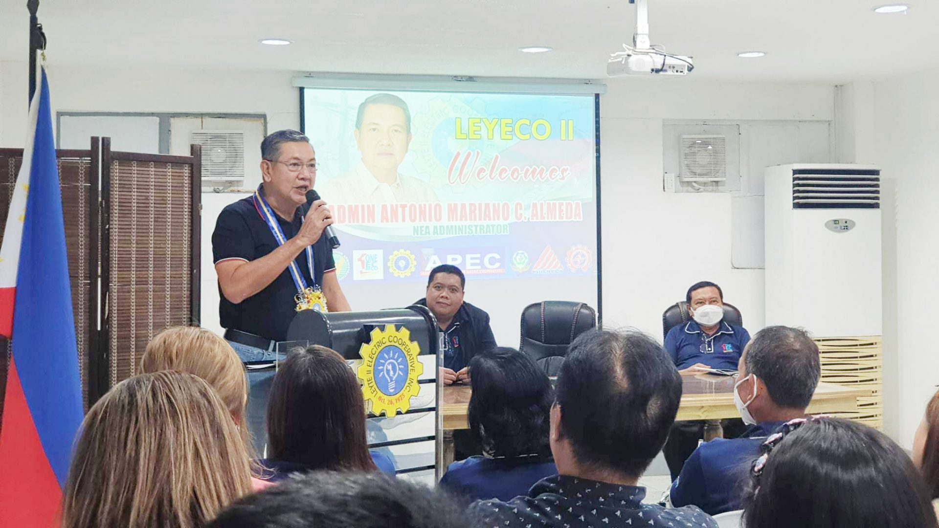 Admin Almeda, nakipagpulong sa FRECOR-8 kaugnay sa mga inilatag na ...