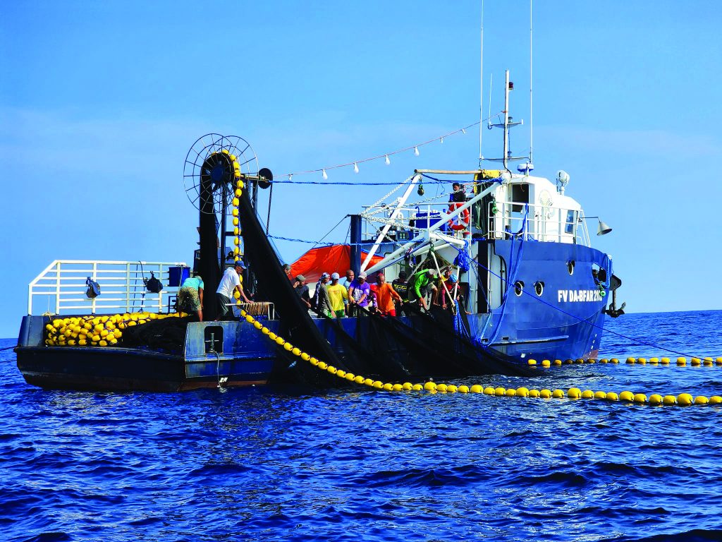 Fishing vessel donated by DA-BFAR to fishers group in Northern Samar ...