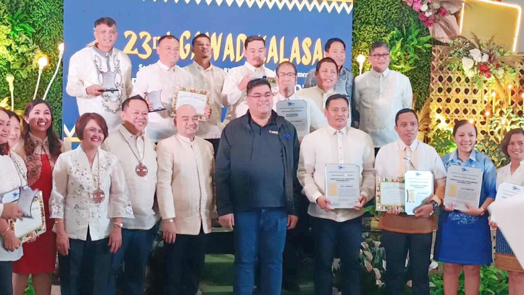 31 LGUS in EV bestow ‘Gawad Kalasag’ Award for this year - Leyte Samar ...
